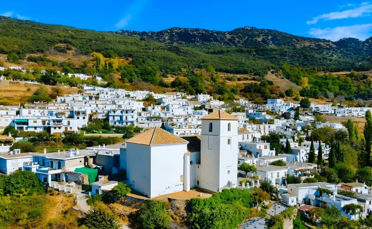 Los 7 Lugares que ver en Capileira este 2025